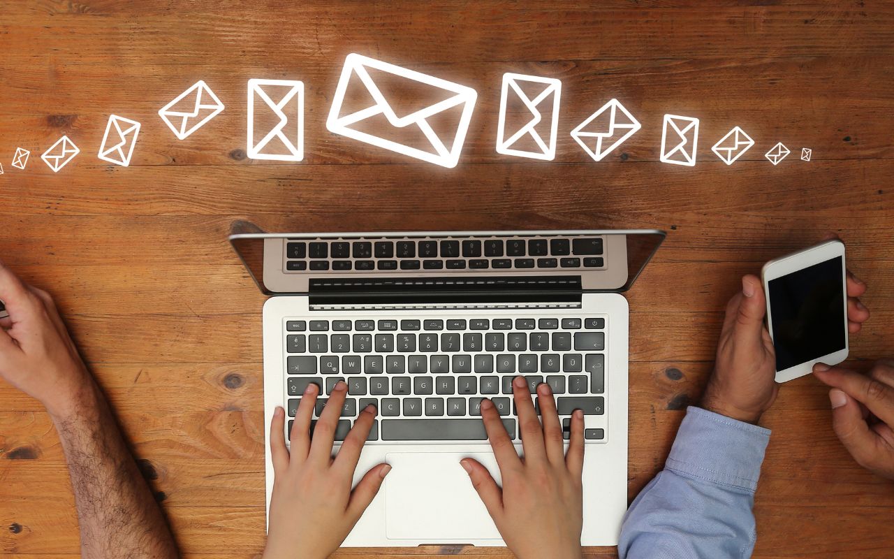 Les meilleurs logiciels d'emailing les plus performants - Tech&Marketing